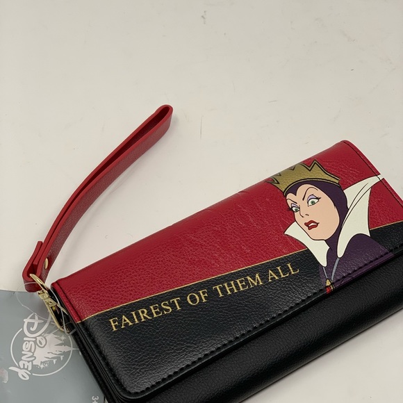 Disney | Bags | Hpdisney Evil Queen Walletsnow White Seven Dwarfs ...